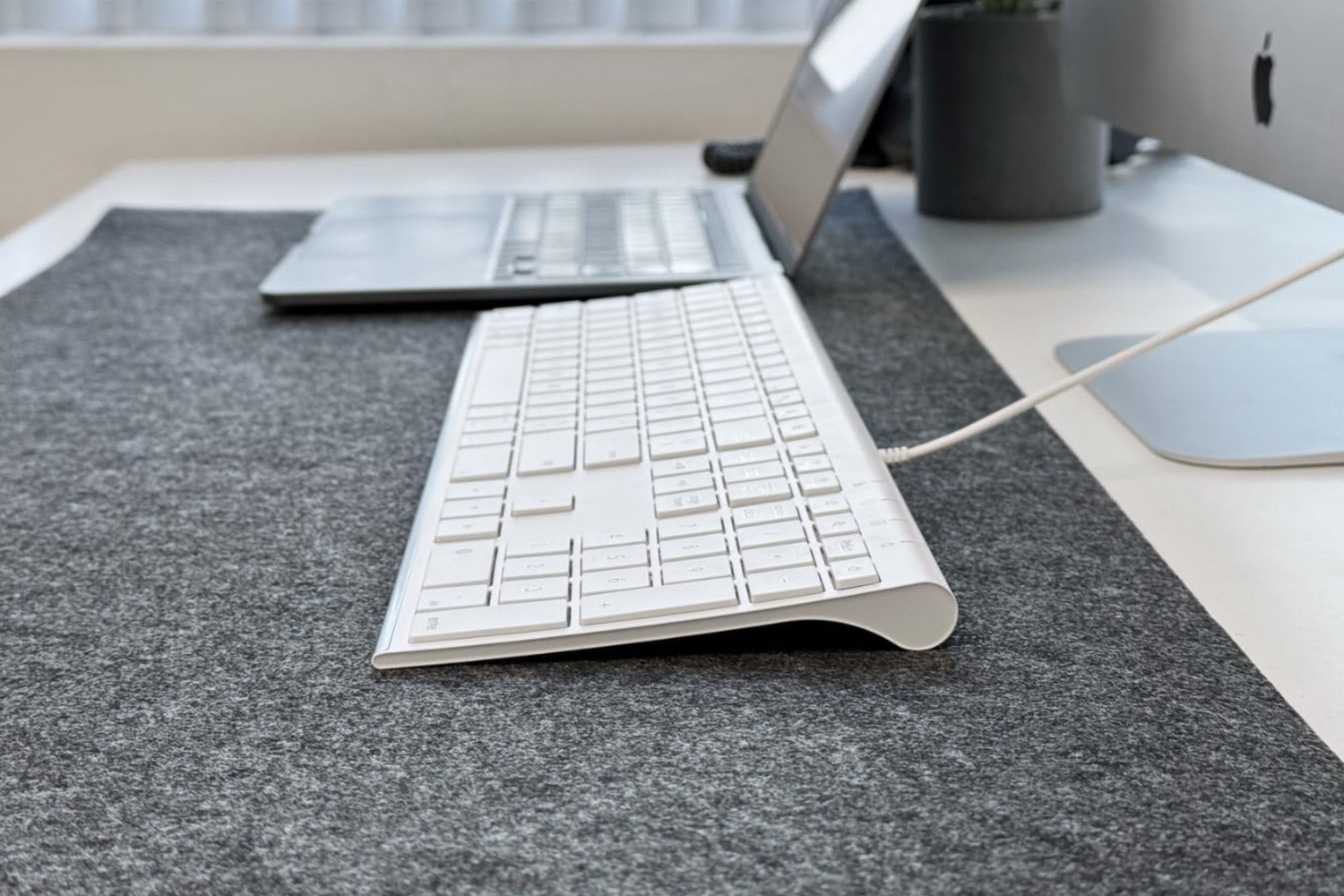 White Keyboard for Mac | Wired USB A, Ultra Slim, 20 MacOS Shortcuts ...